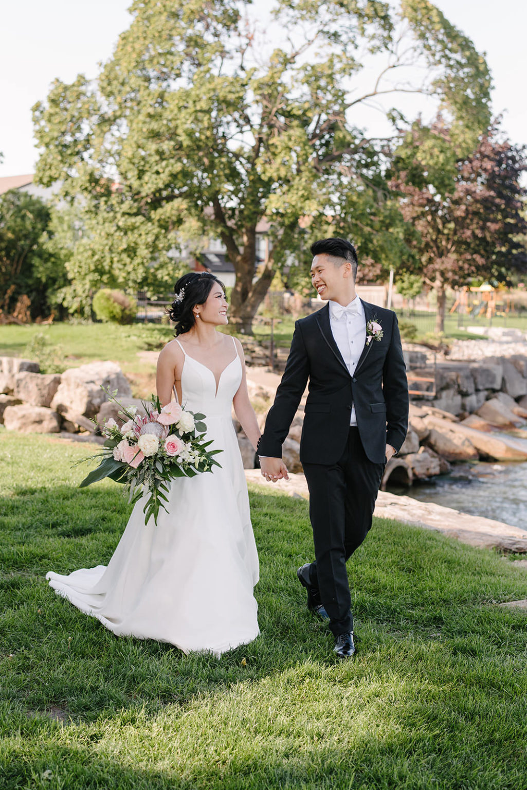 Summer Wedding at Edgewater Manor | Angela & Christopher - Toronto ...